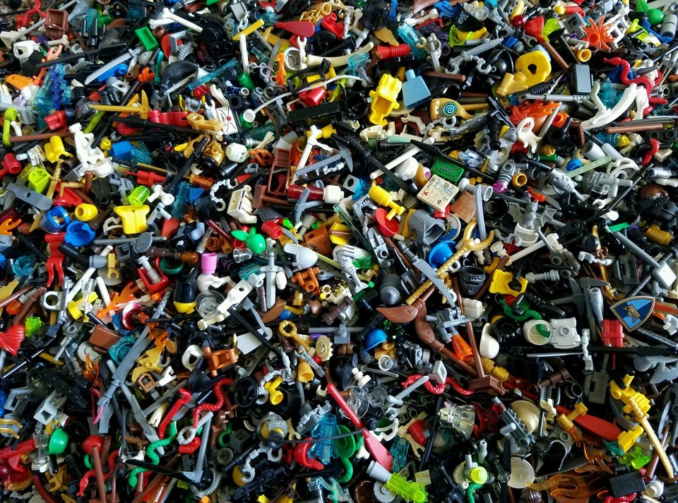 LEGO® Minifigure Accessories LOT x 50 Random Weapons Tools City town ...