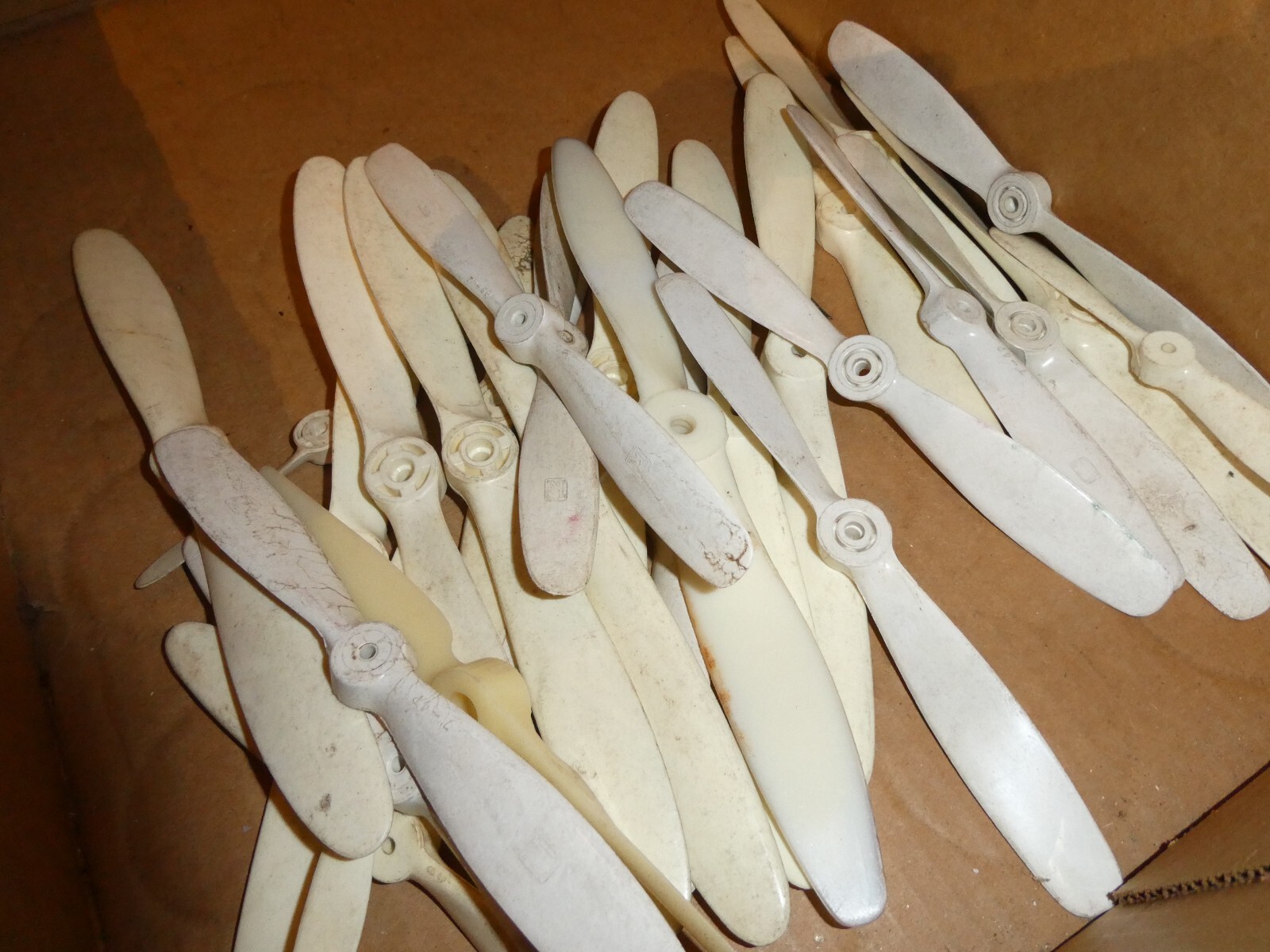 BIG Vintage Lot of 29 RC Airplane Props Nylon Propellers Assorted Sized ...