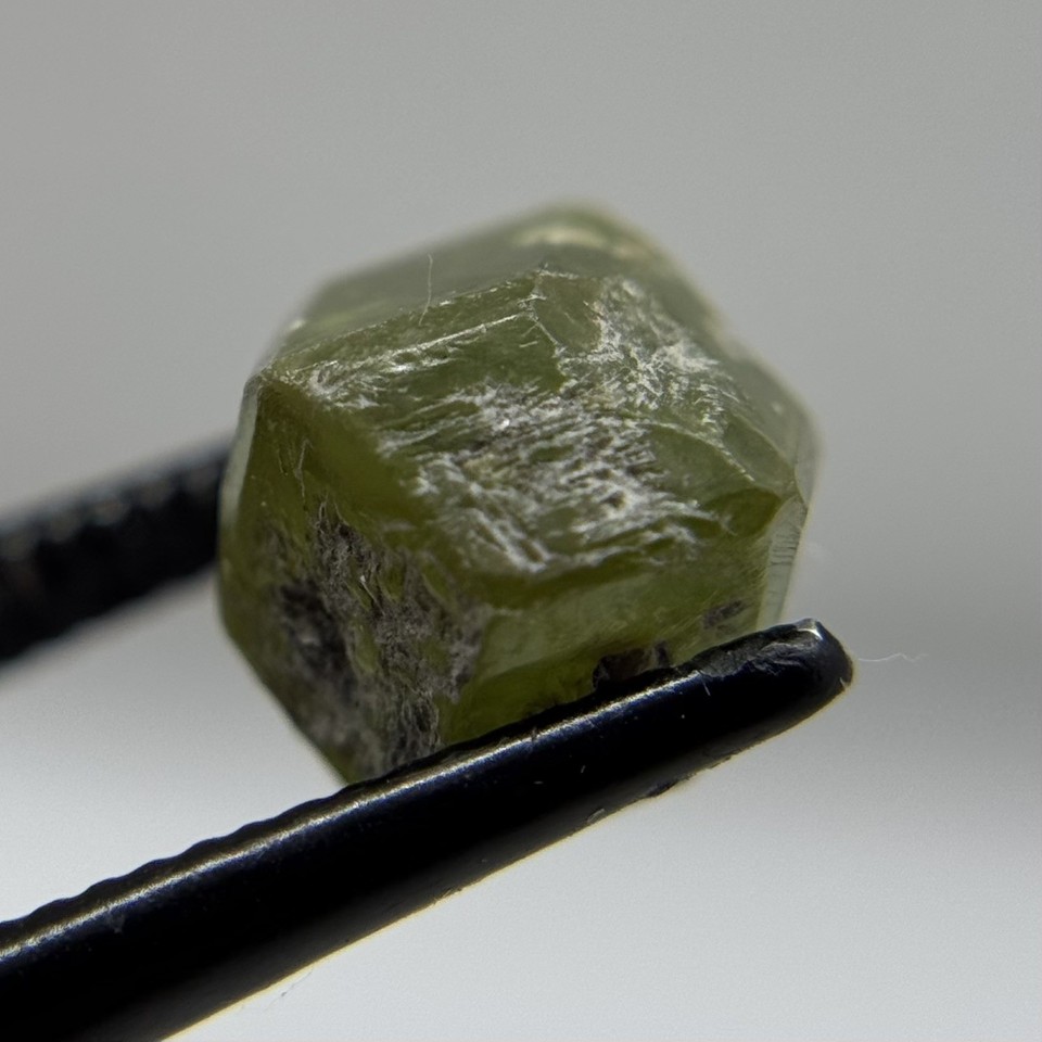 Natural Demantoid Garnet Crystal – 4.180 ct – Ural Mountains, Russia ...