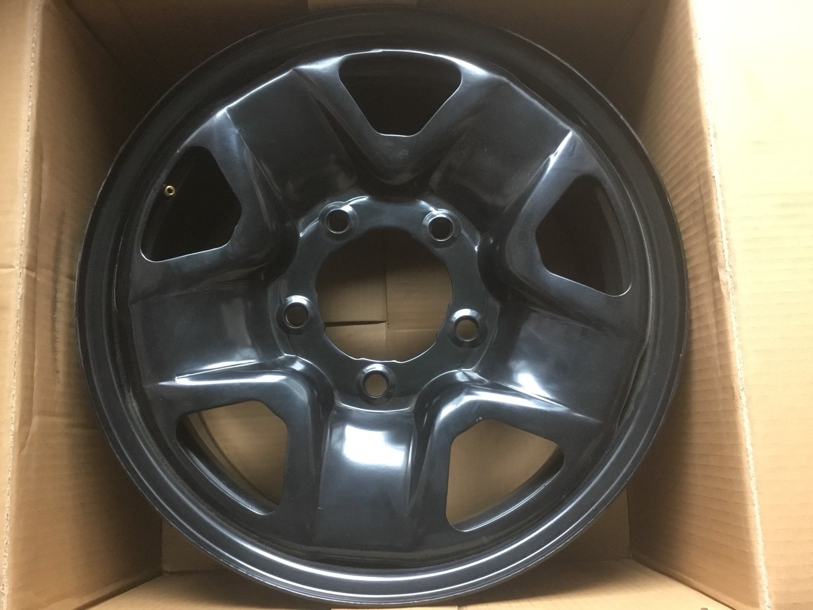 LandCruiser 200 Series GXL Toyota (Genuine) STEEL Wheel x 1 17x8 +60 ...