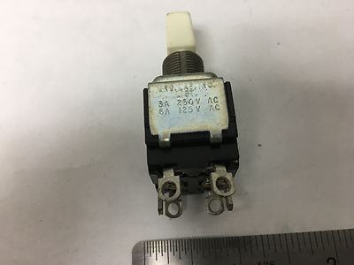 UND. LAB. INC TOGGLE SWITCH 3A 250VAC 6A 125VAC | eBay