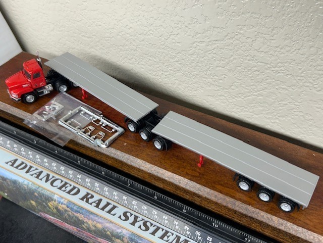 MACK SEMI TRACTOR & 2-40ft B-TRAIN FLATBED TRAILERS HO Scale -"DETAILED ...