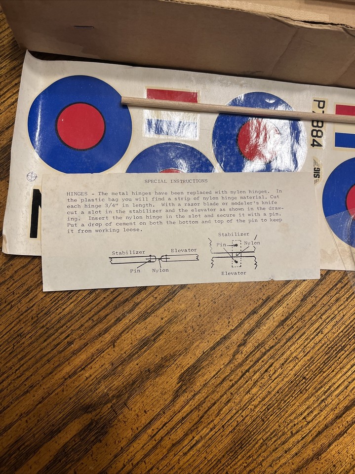 VTG 1966 SIG Manufacturing Supermarine Spitfire Balsa Flying Model ...