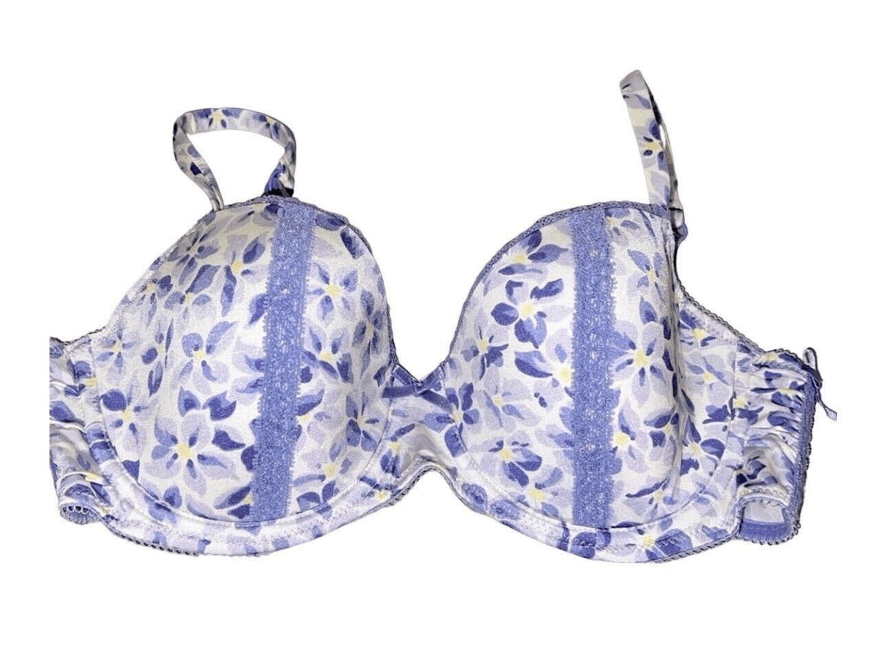 B.TEMPT’D by WACOAL | White, Lavender, Blue Lace Floral Size 32D ...