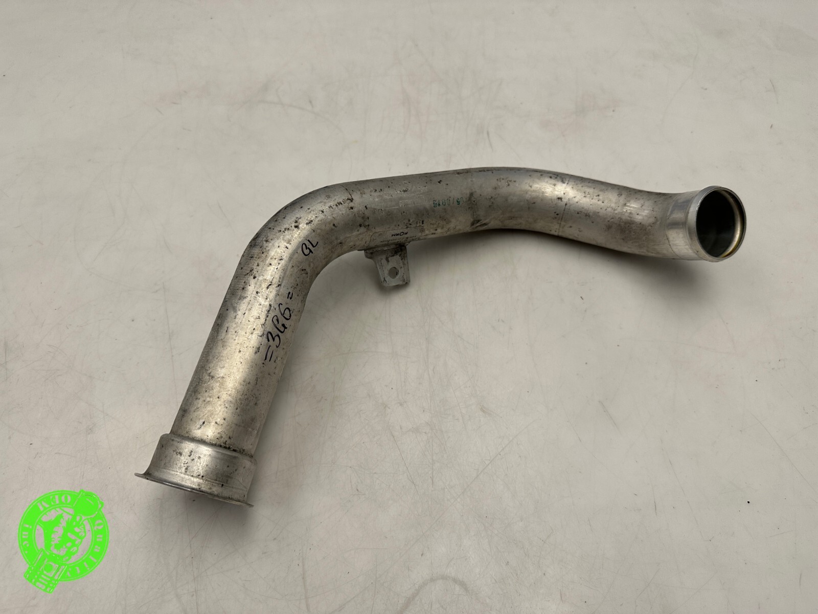 2015-2020 MERCEDES ML C E GL GLE S SL 3.0L LEFT INTERCOOLER AIR HOSE ...