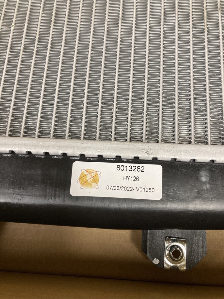 Duralast Radiator B13472 New | eBay