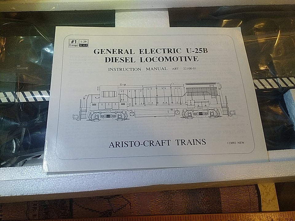 NIB ARISTO CRAFT USA US ARMY LOCOMOTIVE GE U25-B DIESEL ENGINE ART ...