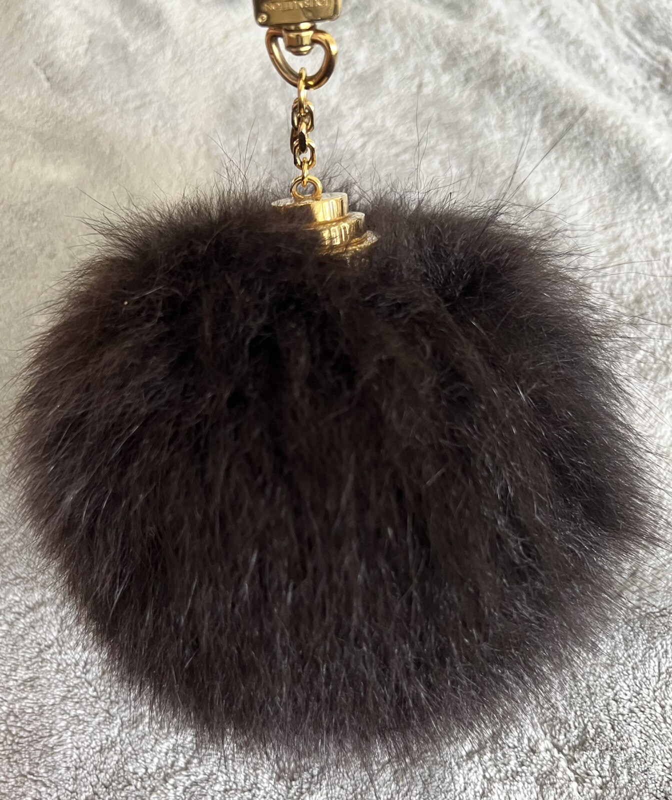 100% Authentic LOUIS VUITTON Key Holder Fuzzy bubble … - Gem