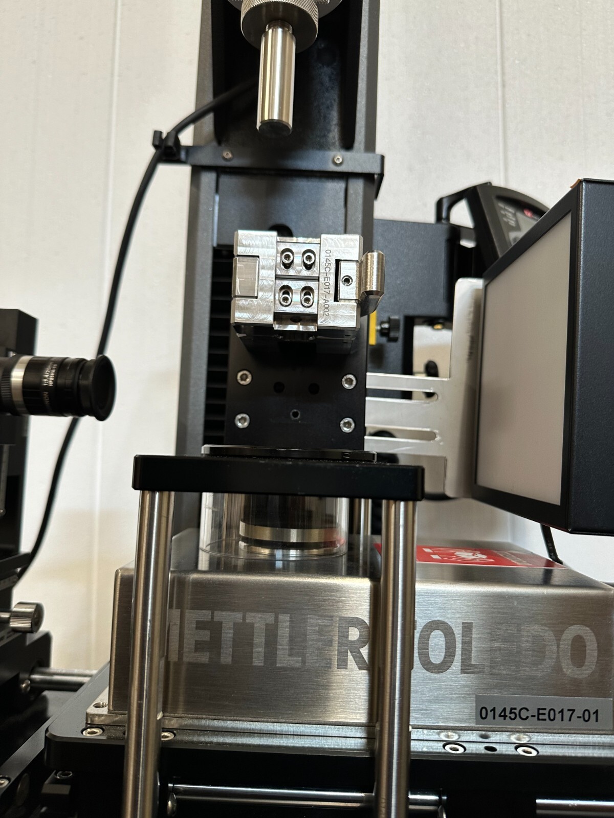 Instron 5943 TableTop Tensile Tester 225 lbs Capacity With Extras with ...