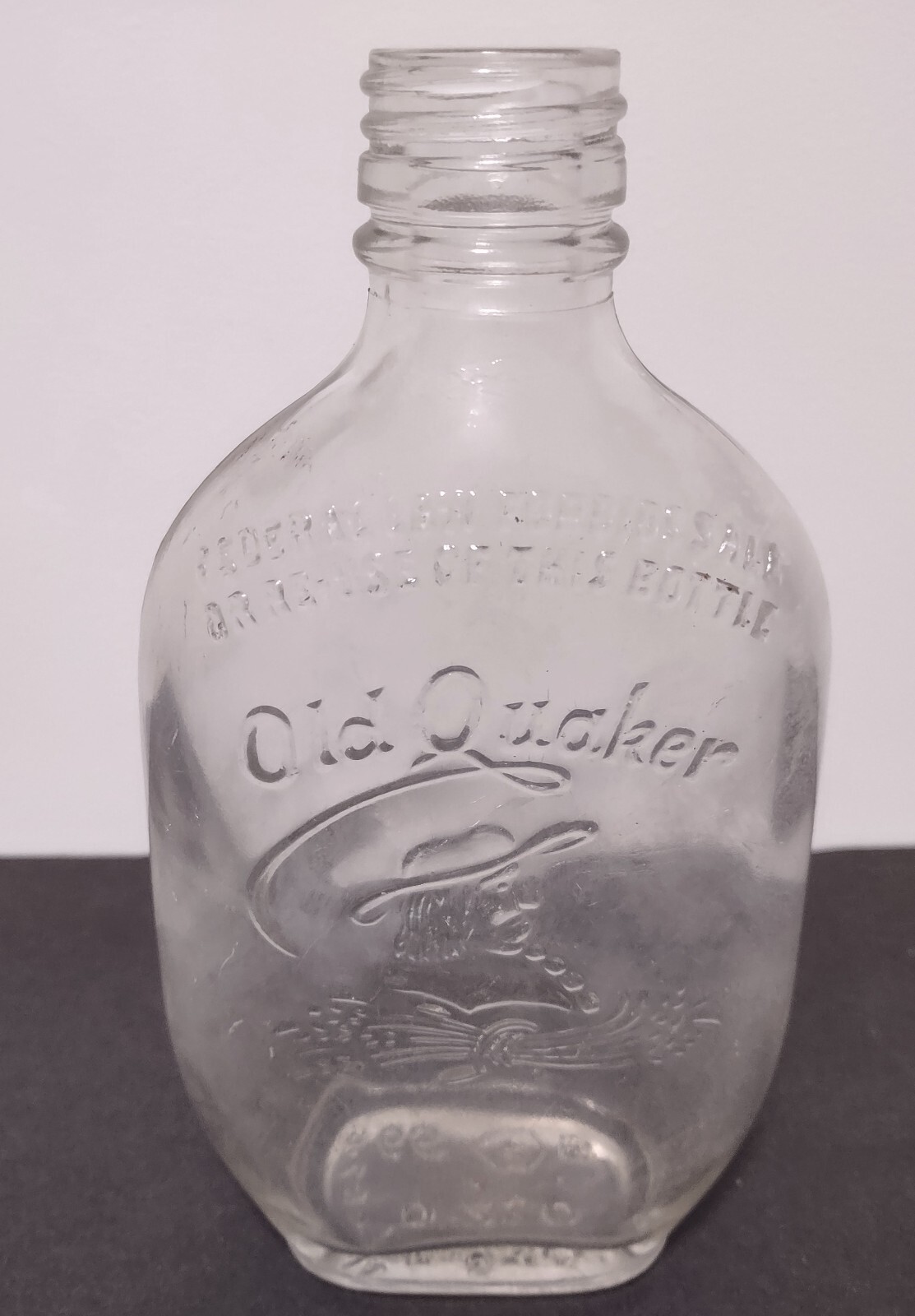 Vintage Old Quaker Embossed Clear Glass Whiskey Bottle Flask 1 Pint ...