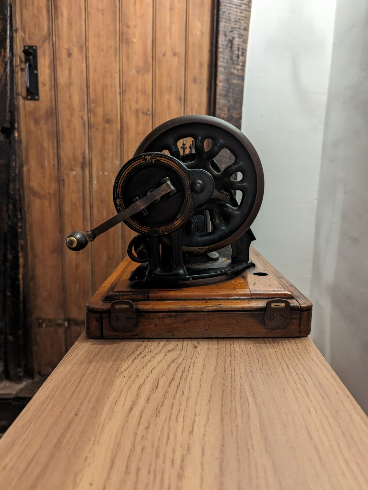 Singer 12k Sewing machine with case (1860s) Gold/Black | eBay