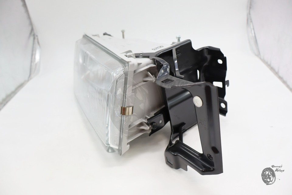 TOYOTA Genuine Late Model AE86 Corolla Levin Headlights Rh&Lh SET OEM ...