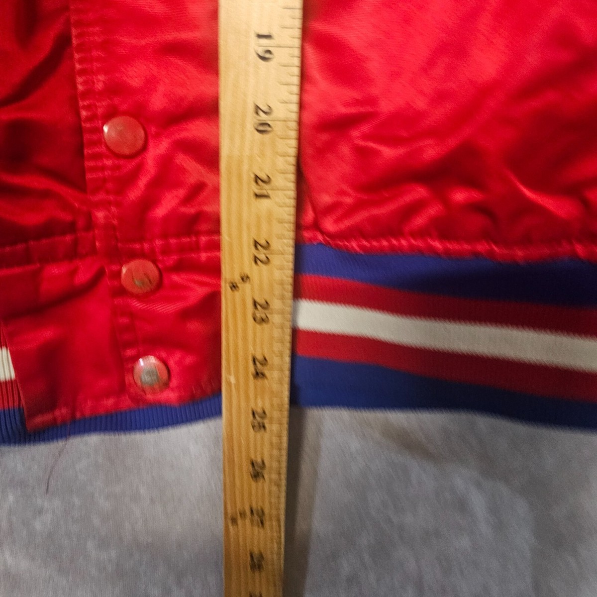 Vintage 80s 90s Starter NBA Philadelphia 76ers Sixers Red Vintage 80s 90s Starter NBA Philadelphia 76ers Sixers Red