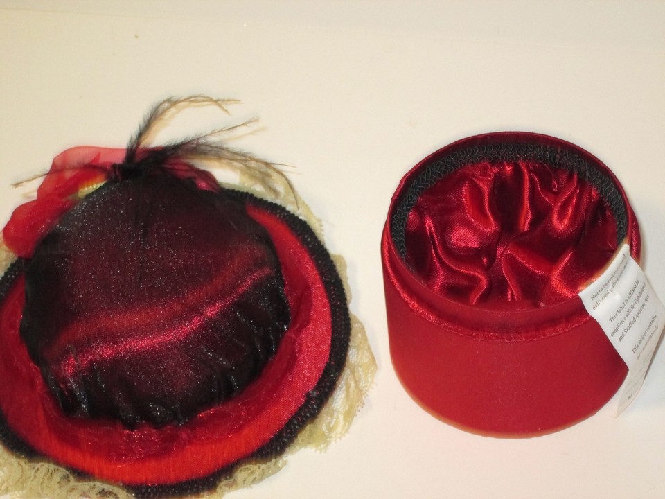 Red Hat Theme Soft Box New | eBay