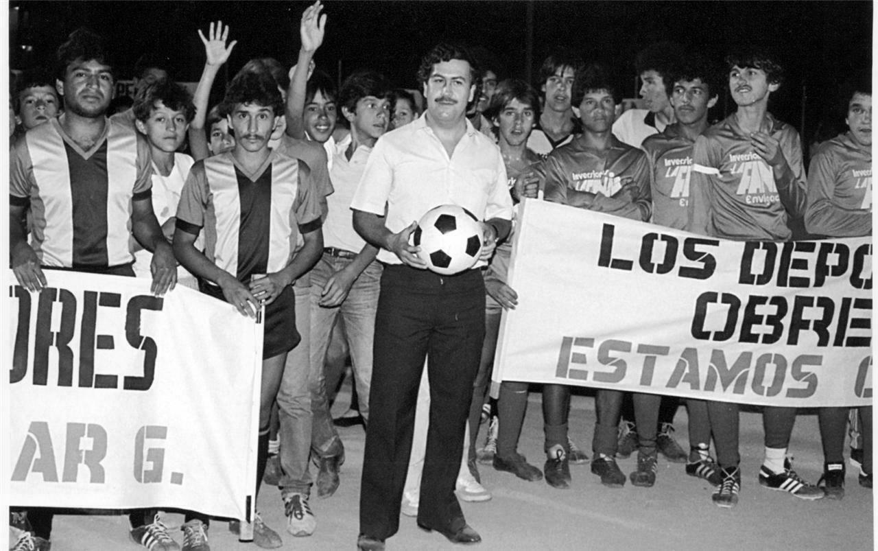 PABLO ESCOBAR SOCCER GLOSSY POSTER PICTURE PHOTO team colombia medellin ...