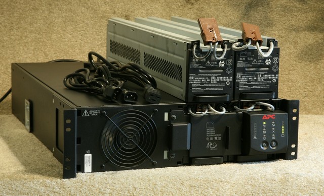 APC Smart-UPS (5000 VA) - On line (off line battery) - Rack/Tower ...