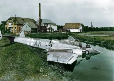 WW2 WWII Photo World War Two / German Luftwaffe Me 110 Crashed France ...