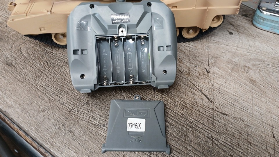 M1A2 Abrams 27Mhz 1:24 scale R/C Tank by XQ toys #7056 | eBay