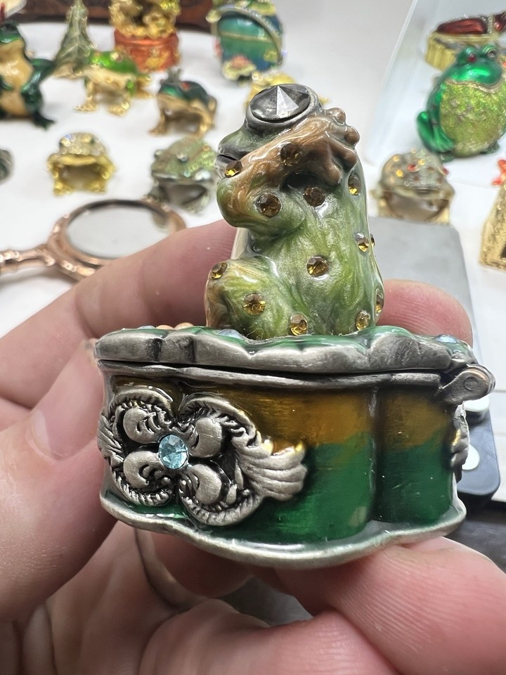 Metal Frog on Lily Pad Trinket Box Hinged Lid Green Enamel Rhinestones ...