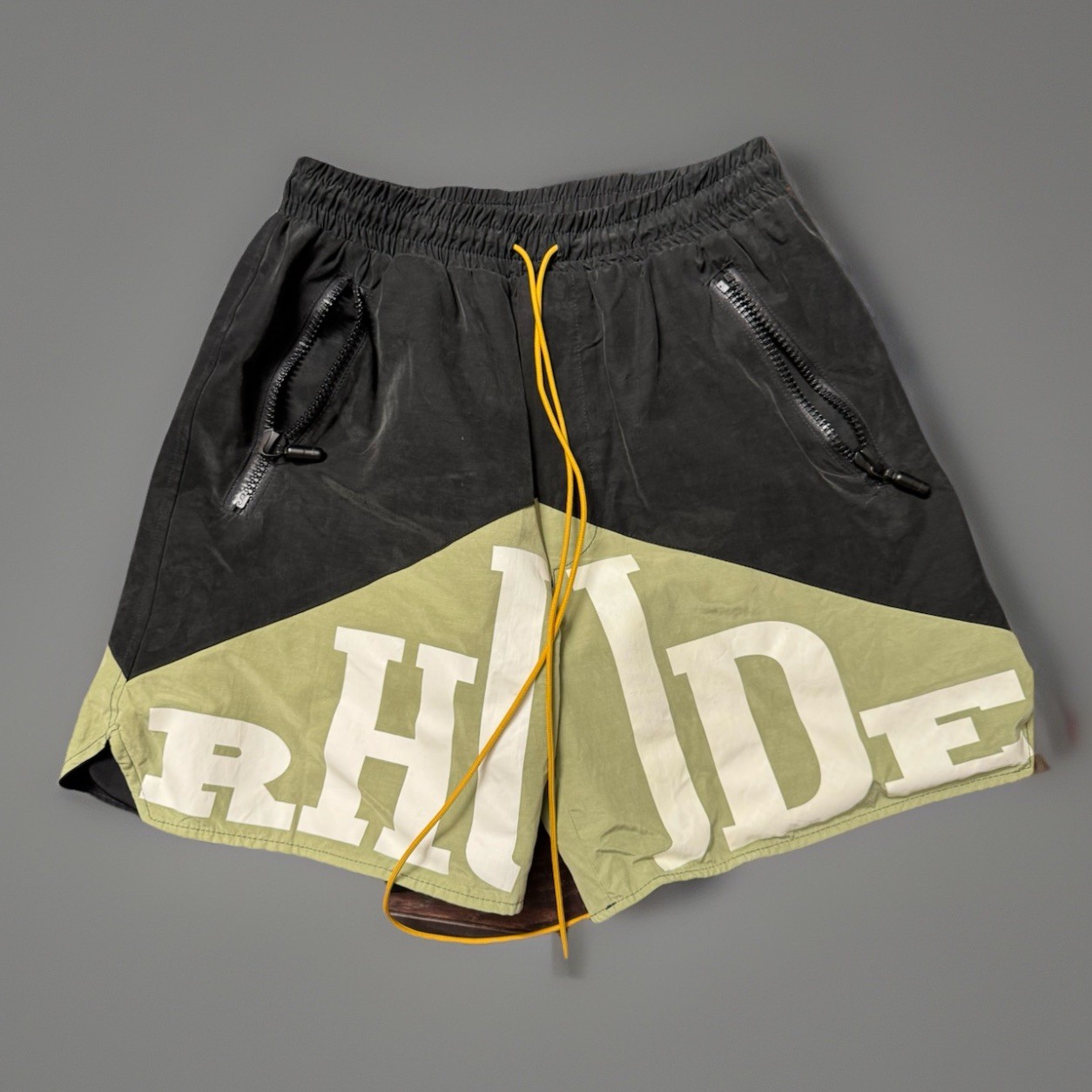 100% Authentic Men's Rhude Logo Shorts Black/Olive Si… - Gem
