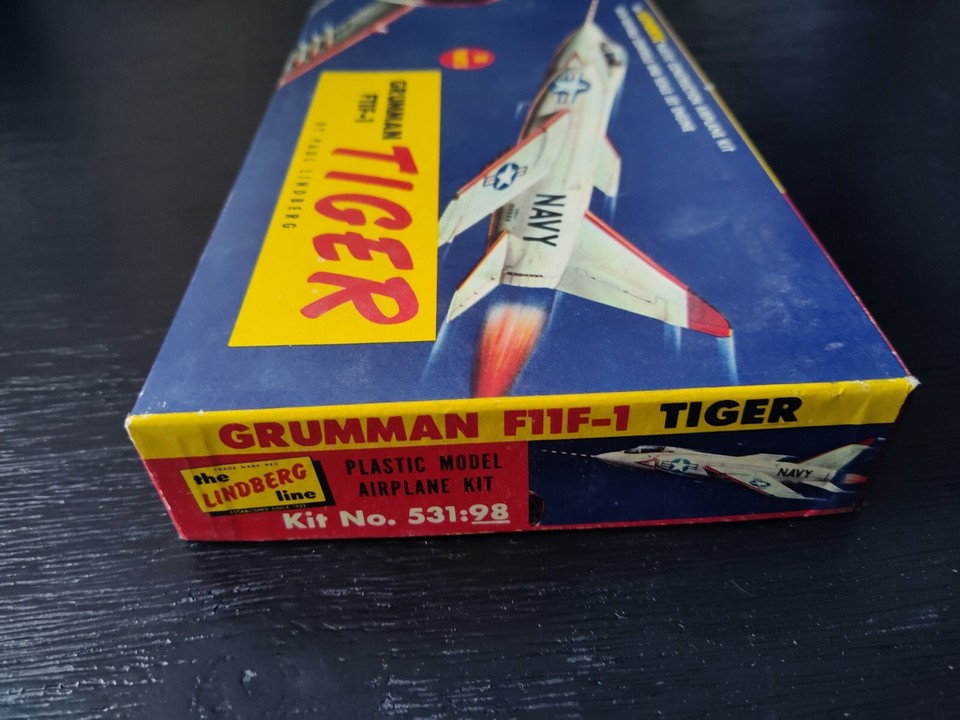 Grunnman F11F-1 Tiger by Paul Lindberg the Lindberg Line Model Kit BOX ...