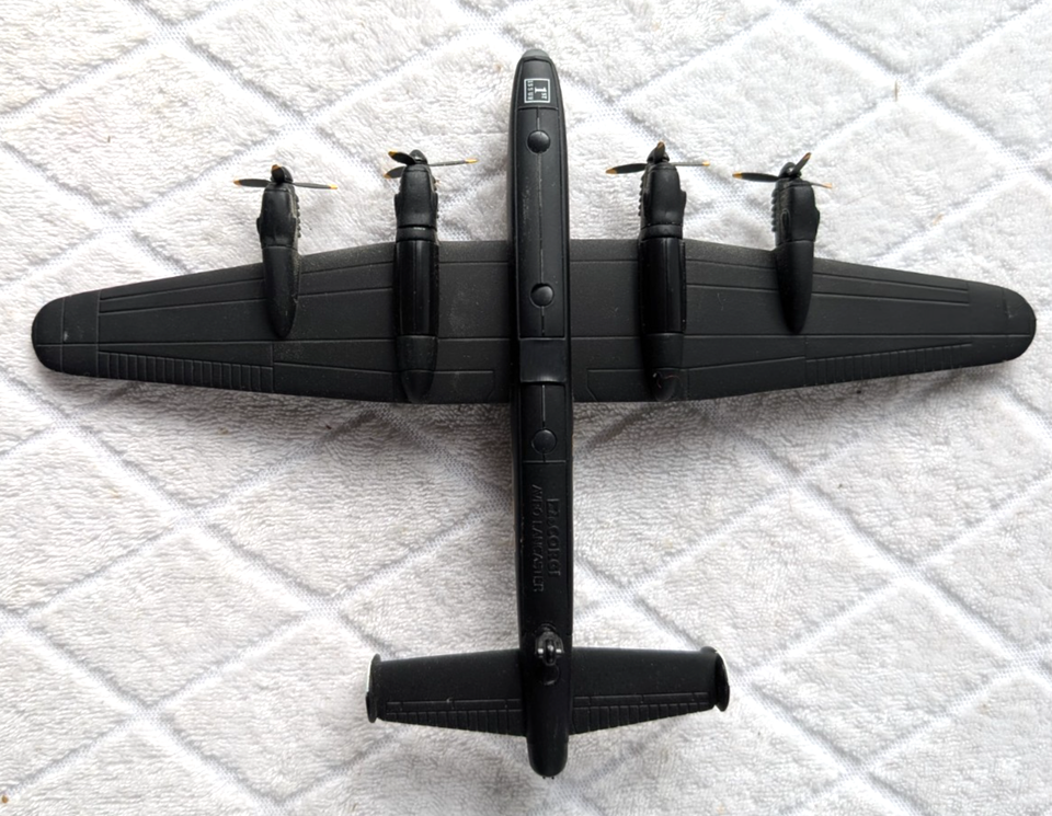 Corgi Avro Lancaster Battle of Britain 47301 1st Edition Scale 1/144 ...