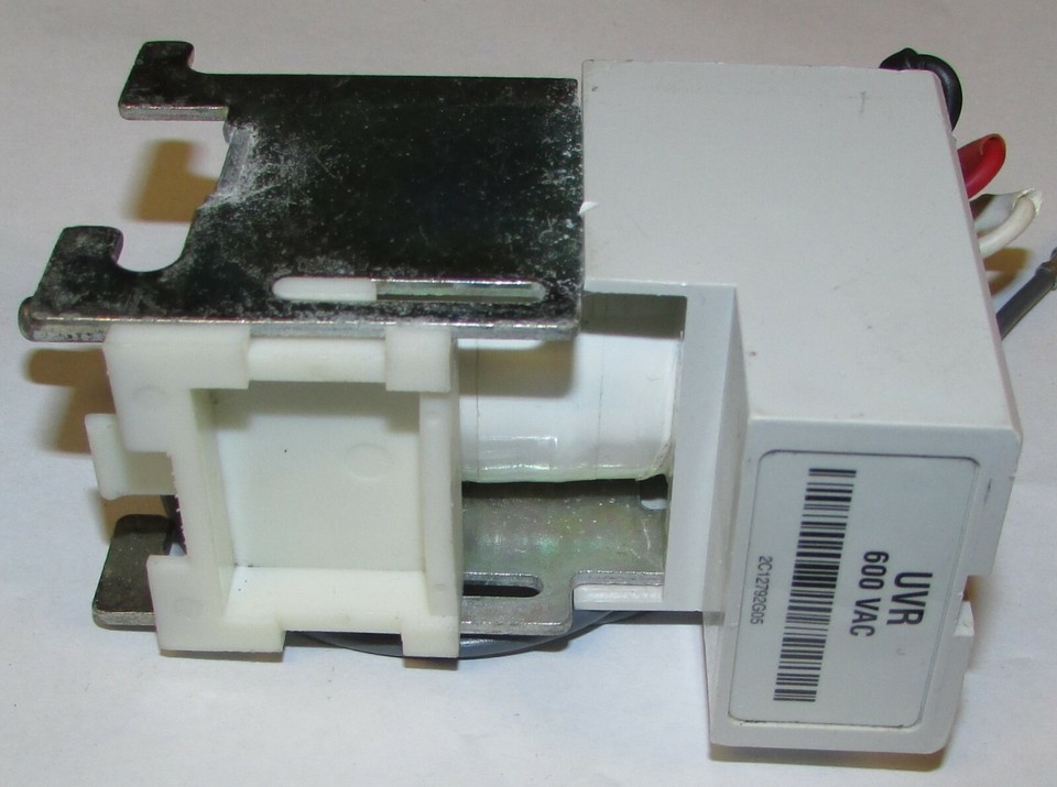 EATON CUTLER HAMMER Magnum DS 600 VAC UVR Undervoltage Release ...