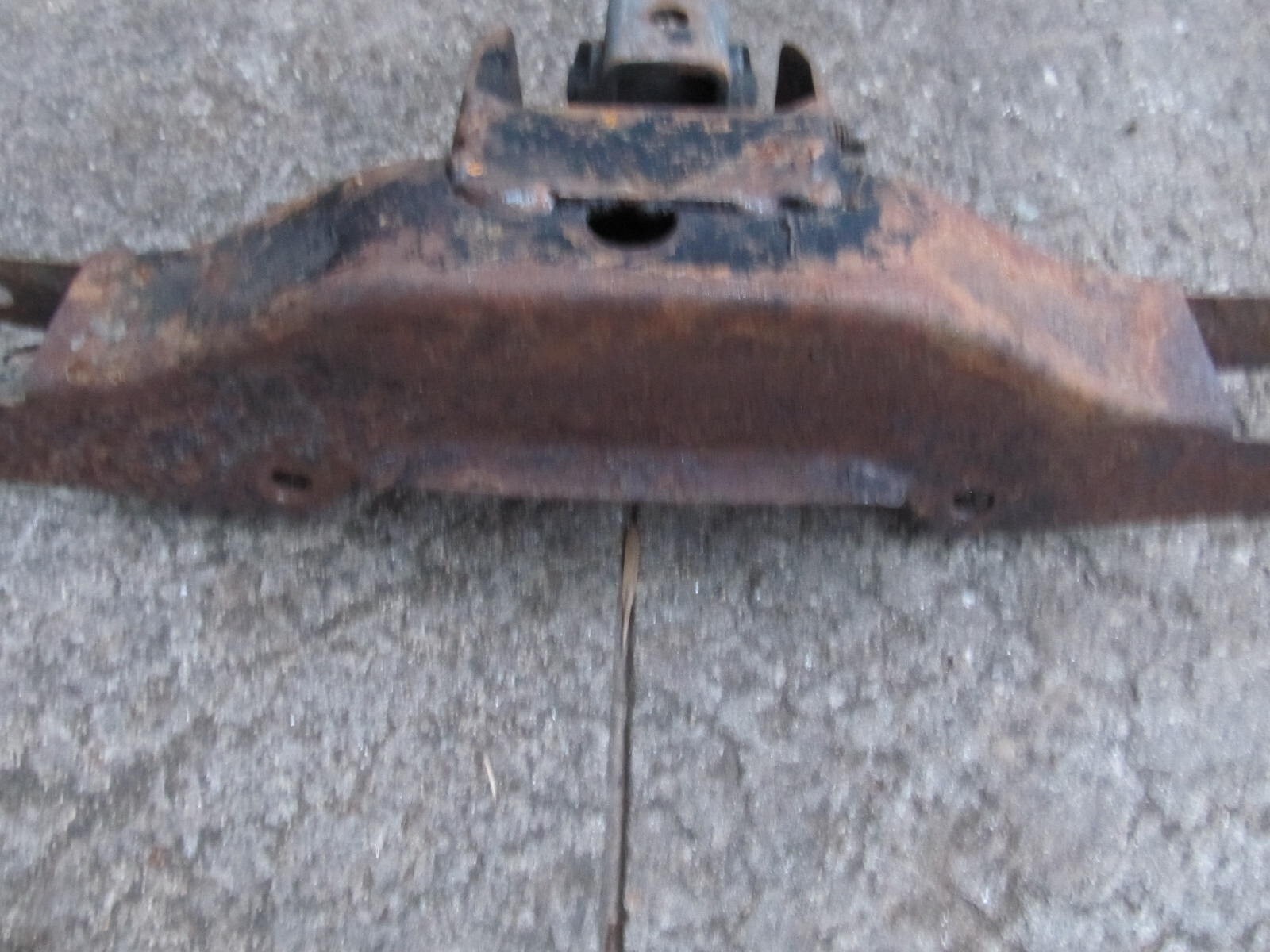 Mopar 1973 1974 E- Body Transmission Crossmember Cuda 4 Speed Auto 833 ...