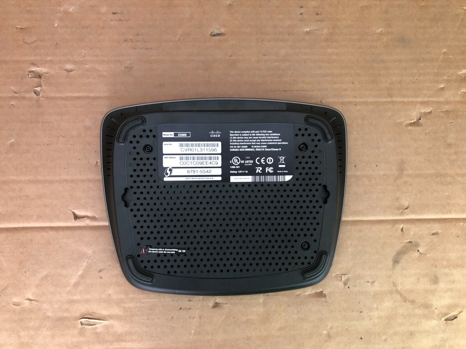 Cisco Linksys E2000 Cisco E2000 Dual Band Wireless-N Router VPN Router ...