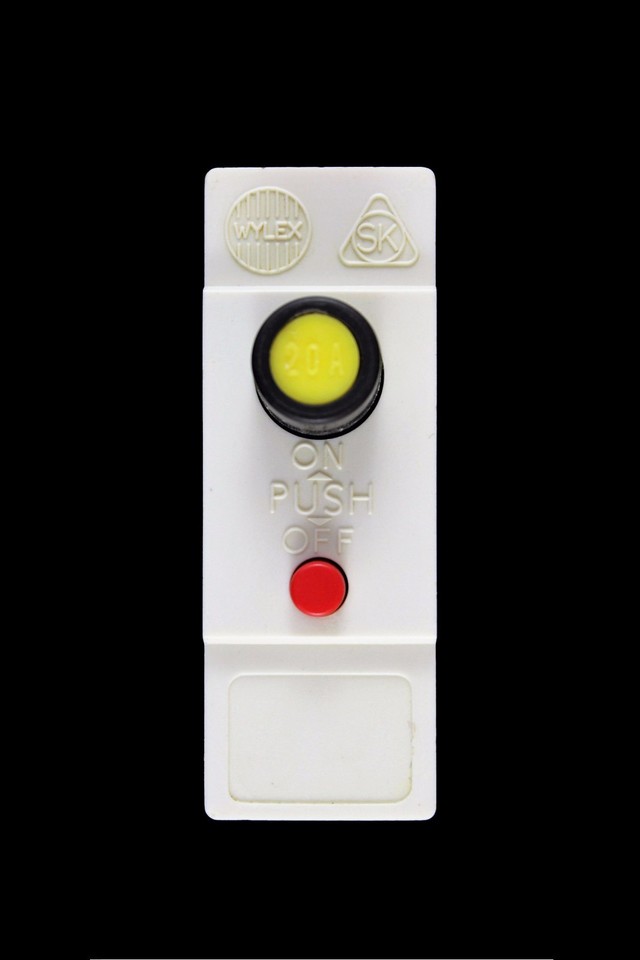 WYLEX PUSH PLUG IN 5 15 20 30 45 AMP TYPE B 240V MCB CIRCUIT BREAKER ...