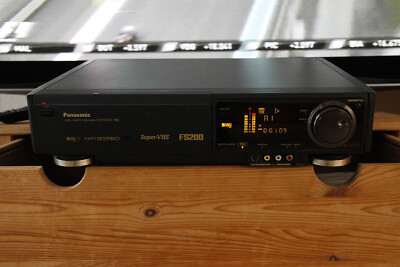 Panasonic NV-FS 200 S-VHS HIFI Video Recorder Reference, Top of the ...
