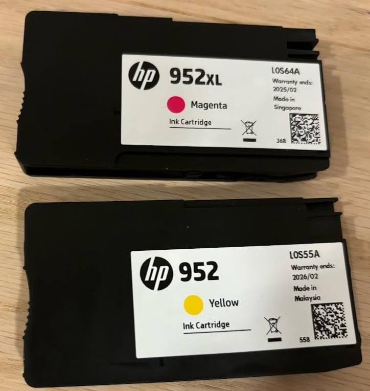 HP ink 952 Cyan, Magenta,Yellow Ink Cartridges ONLY HAS YELLOW AND ...