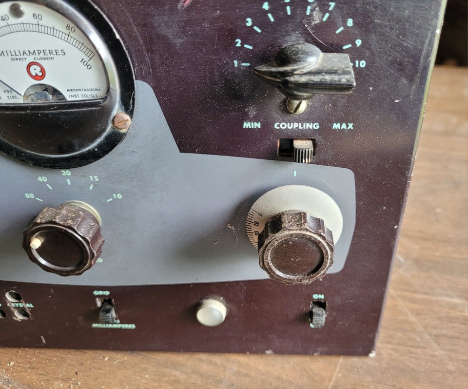 Vintage Johnson Viking Adventurer Tube Ham Radio Transmitter Powers Up ...