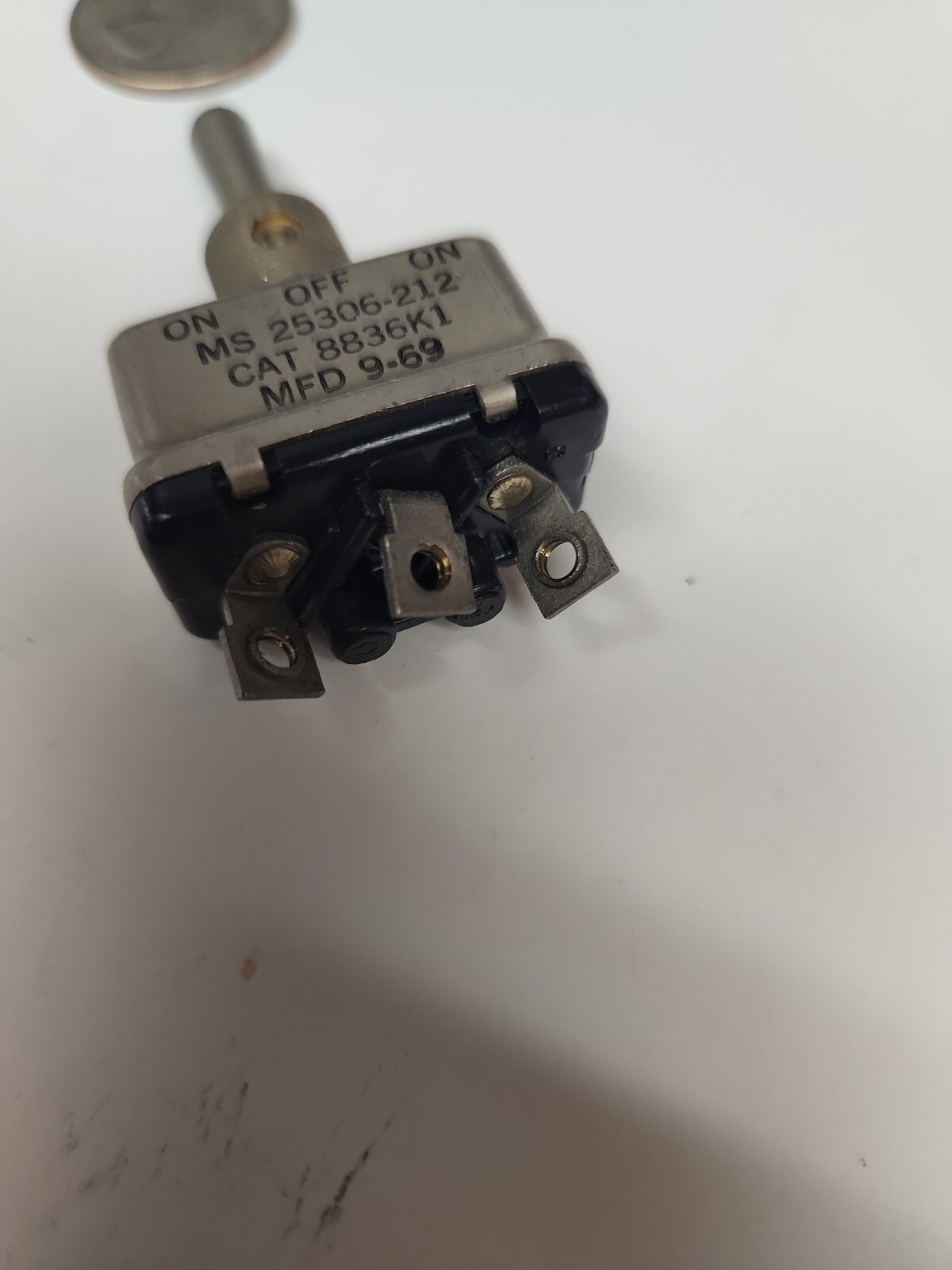 Eaton Ms25306-212 Toggle On-off-on Rocker Switch 8836k1 3-position for ...