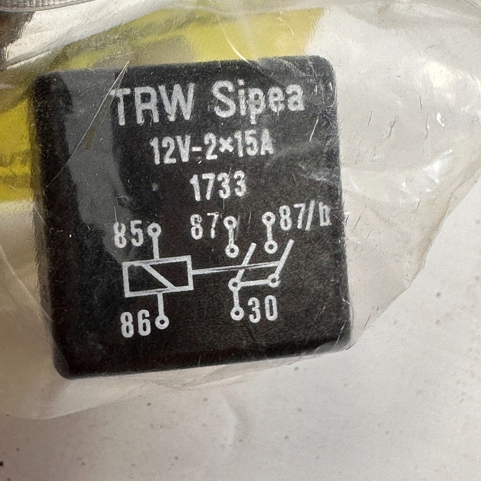 TRW Sipea 12V-2x15A Power Window Relay 431951253C | eBay