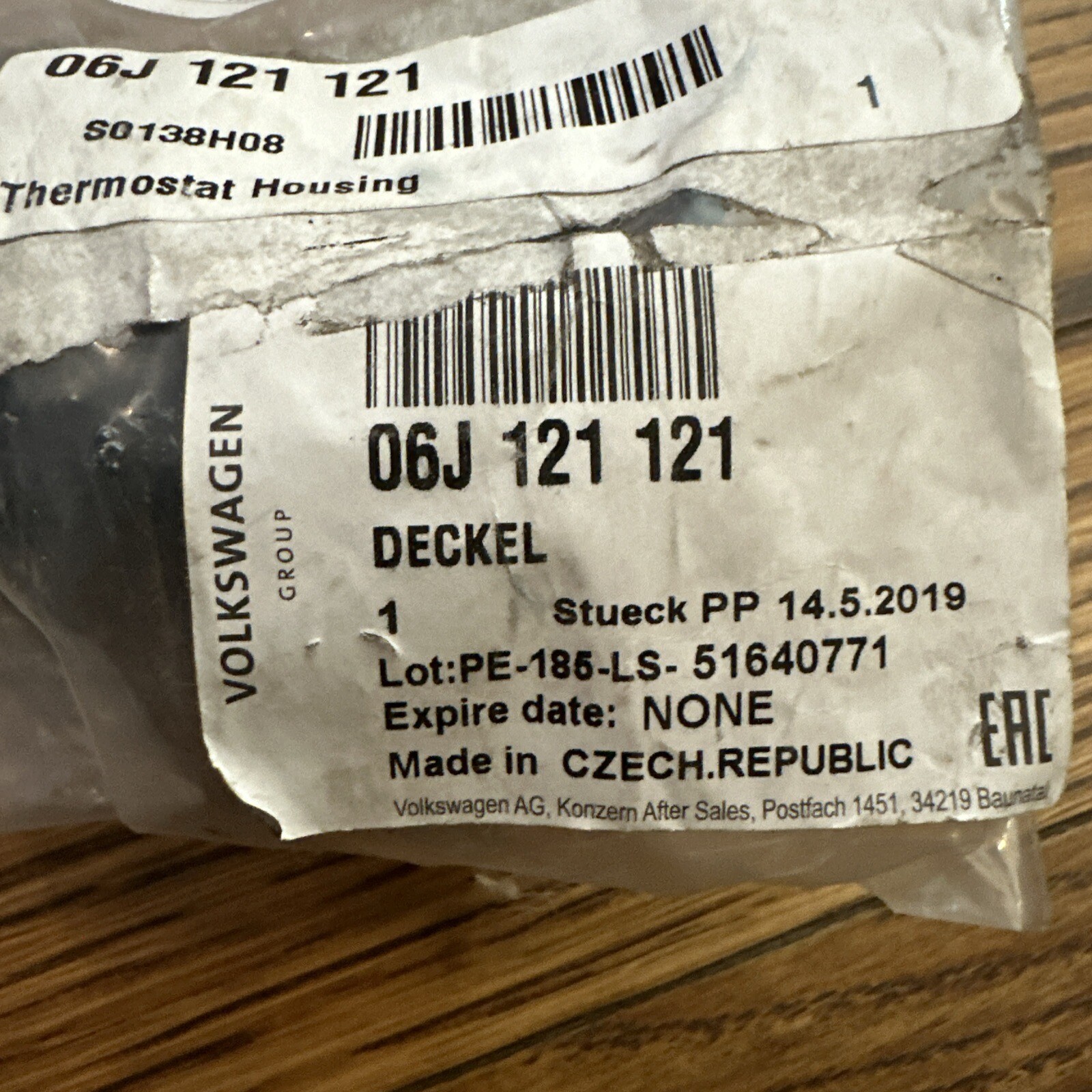 Engine Coolant Thermostat Housing - Audi (06J-121-121) and Gasket | eBay