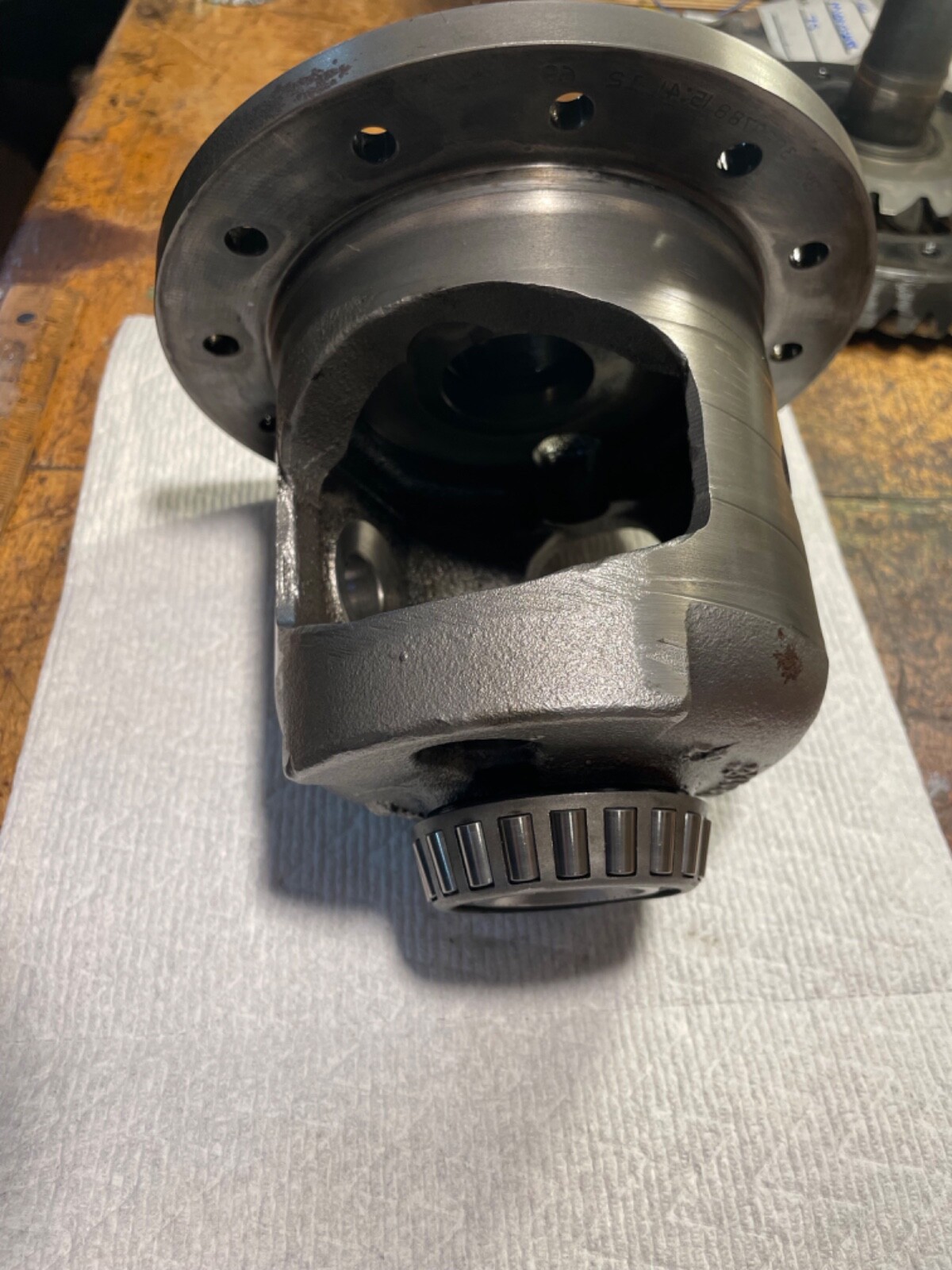 Eaton 12 Bolt Chevy Car Posi Carrier ED 32088 2-Series Limited Slip ...