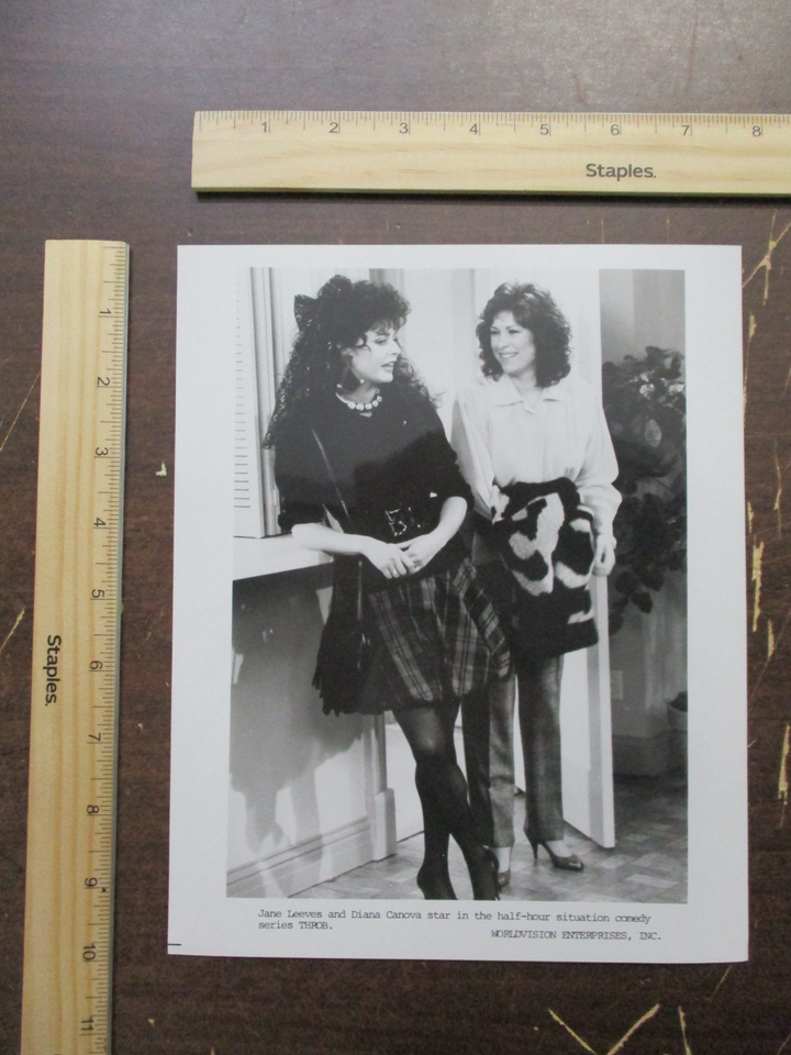 PRESS PROMO PHOTO TV SITCOM THROB JANE LEEVES & DIANA CANOVA 1986 B&W ...