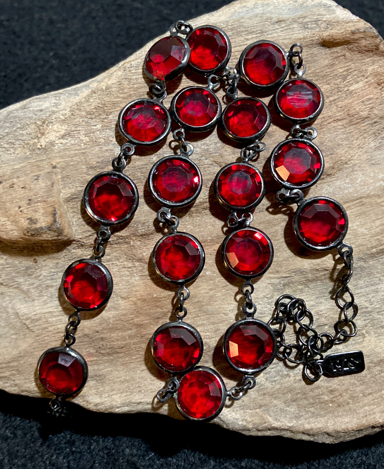 VINTAGE 1928 NECKLACE RHINESTONE RED RUBY COLOR-18” L… - Gem