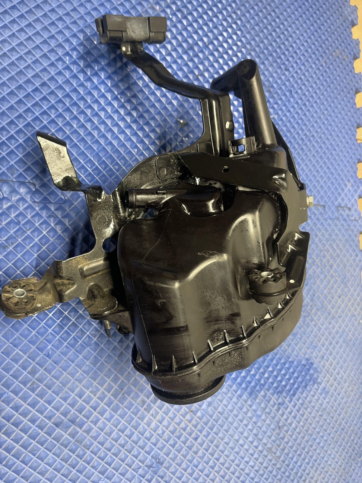 BMW F10 F02 F13 N63 ENGINE RADIATOR COOLING WATER RESERVOIR TANK BOTTLE ...