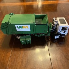First Gear Waste Management Roll-off Refuse Truck 1 34th for sale ...
