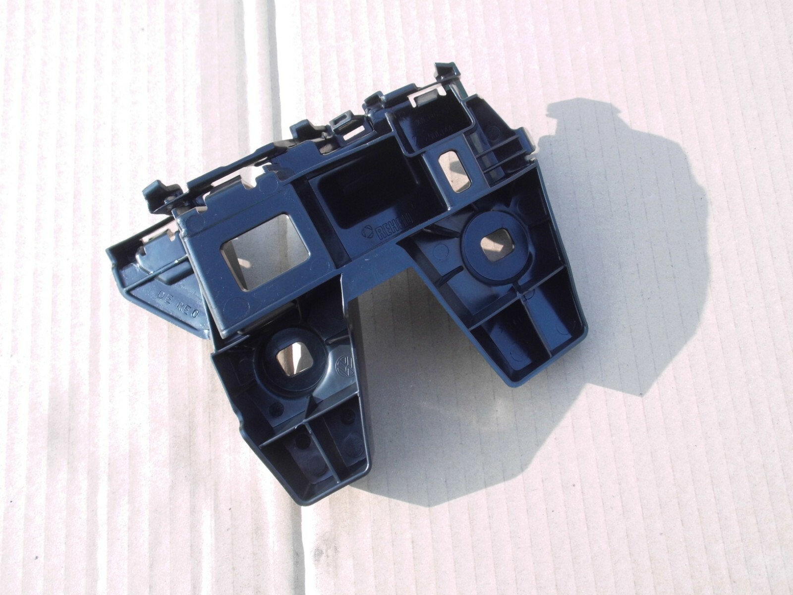 VW Passat 3G B8 Variant Halter Führung Stoßstange Hinten Rechts Neu ...