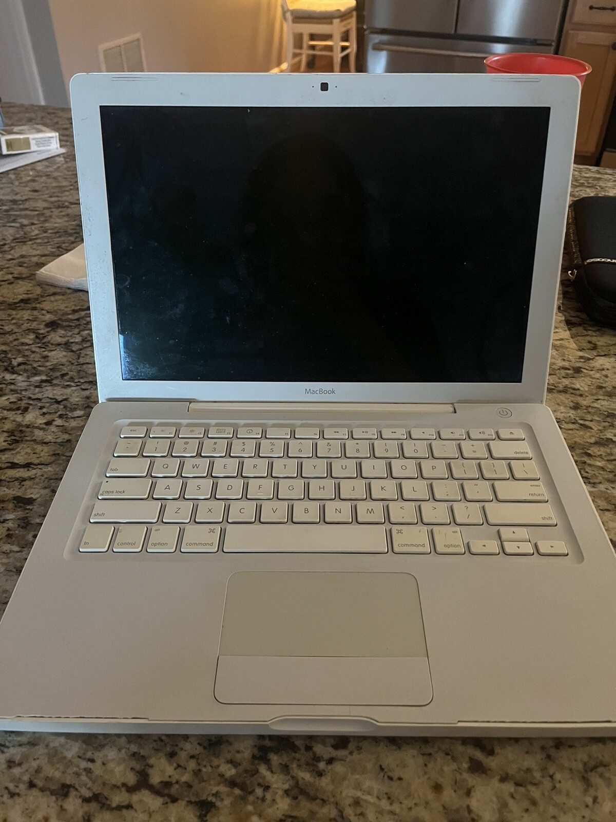 Apple MacBook A1181 13 inch Laptop - MC240LL/A (May, 2009) 885909337972 ...