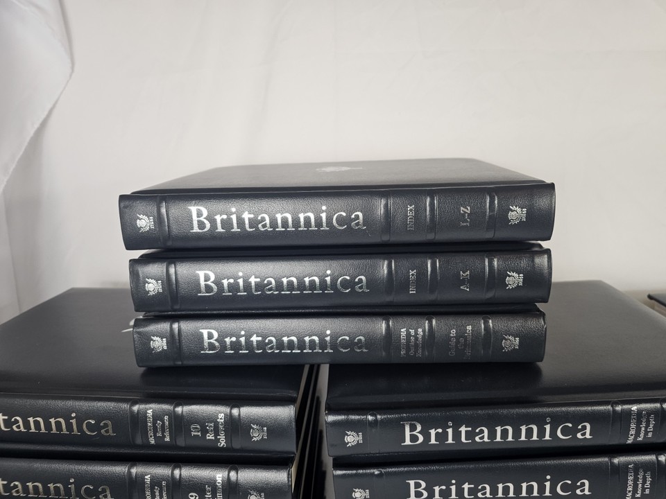 Encyclopedia Britannica 15th Edition Platinum 1990 32 Vol Set + 8 ...