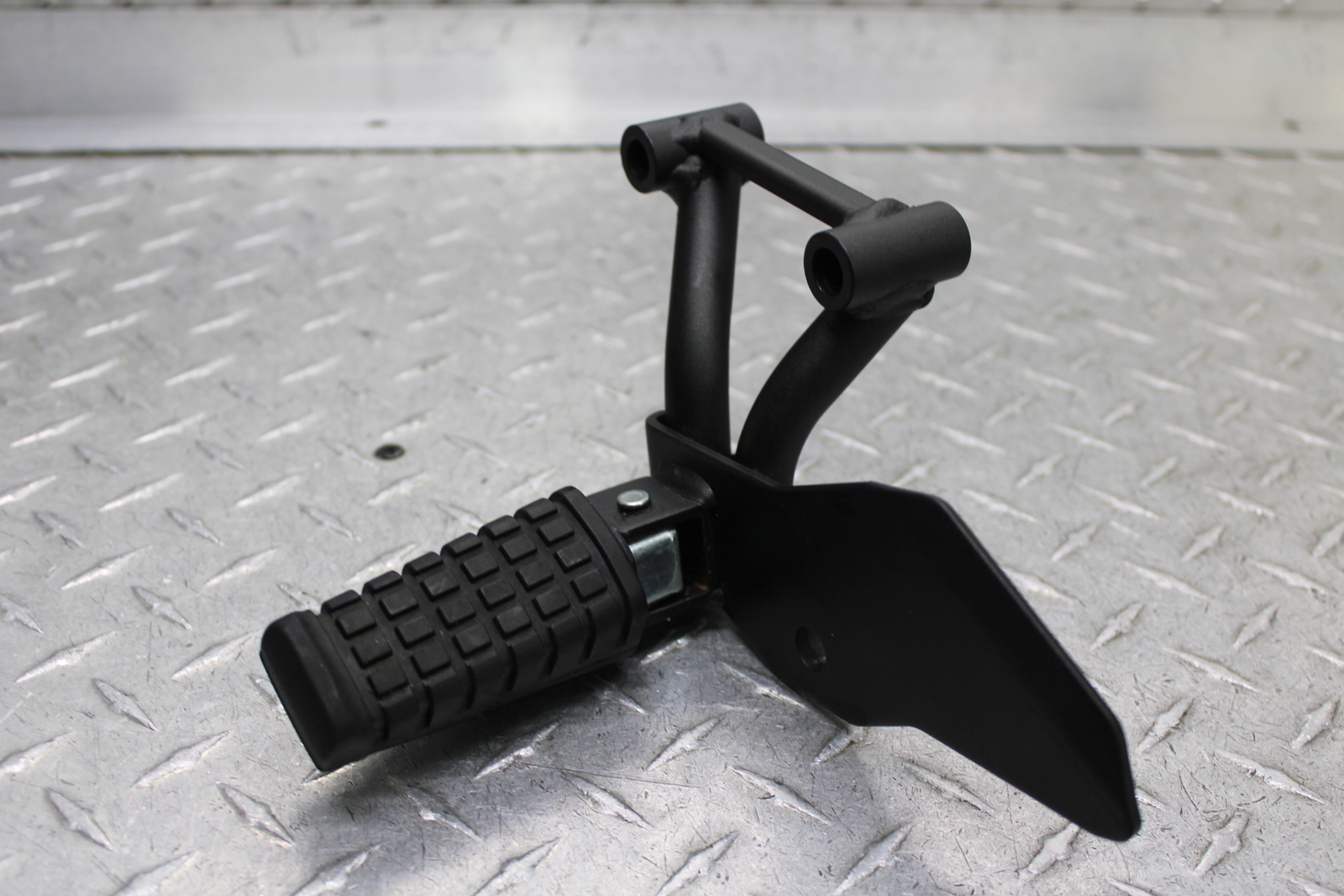 2022 KAWASAKI KLR650 LEFT REAR PASSENGER PEG 34003-0185-18R | eBay