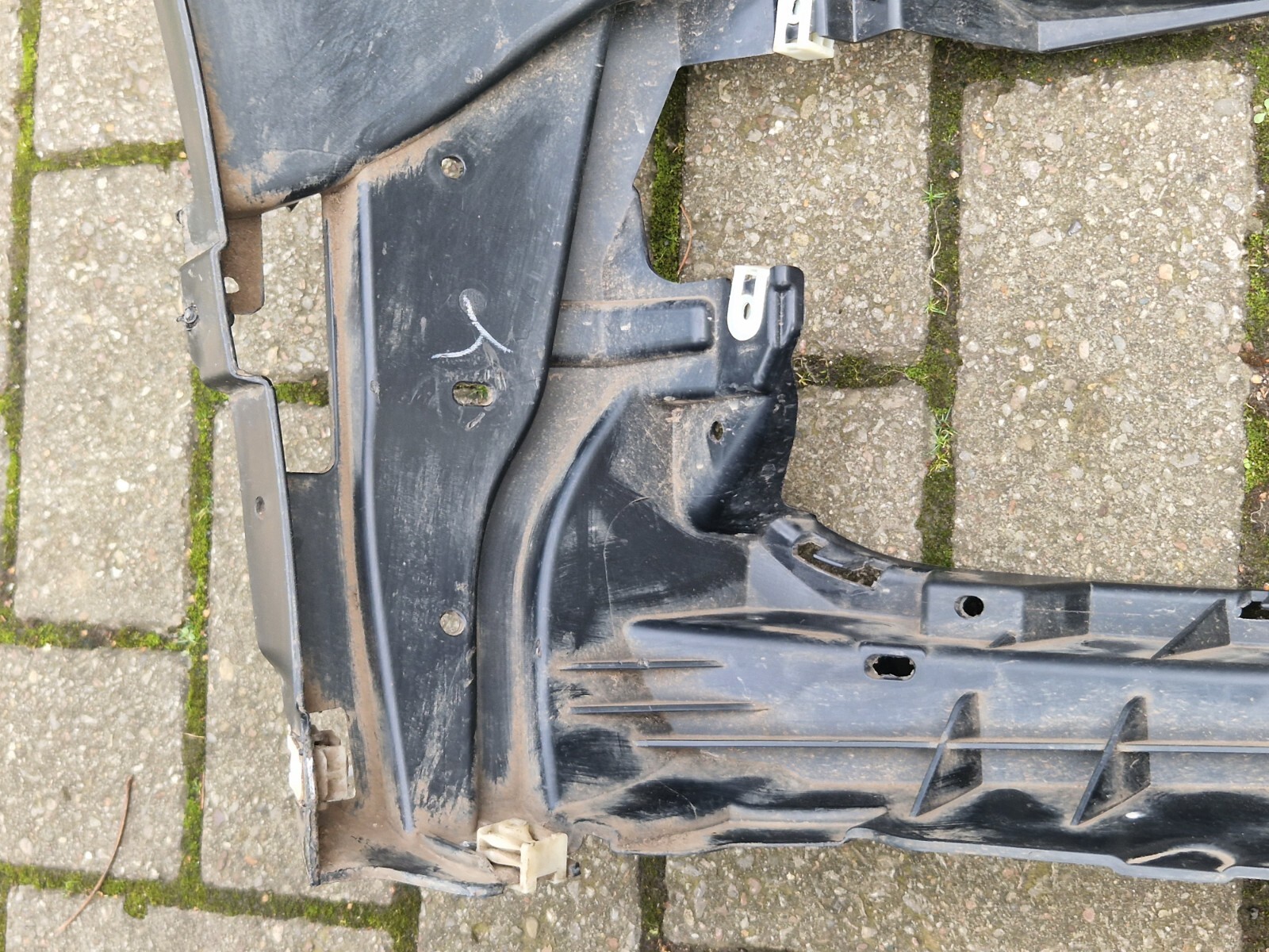 BMW X1 ( F48 ) FACELIFT 2019-2022 LEFT FOG LIGHT BUMPER BRACKET ...