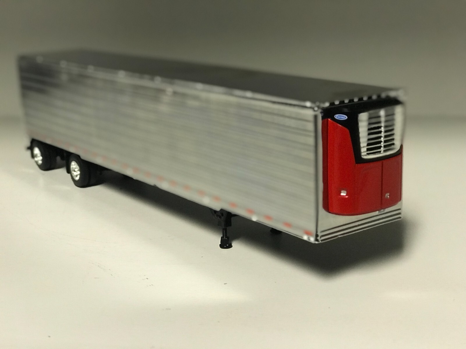 CHROME & RED SPREAD AXLE DCP 1/64 53' UTILITY TRAILER W/ CARRIER REEFER ...