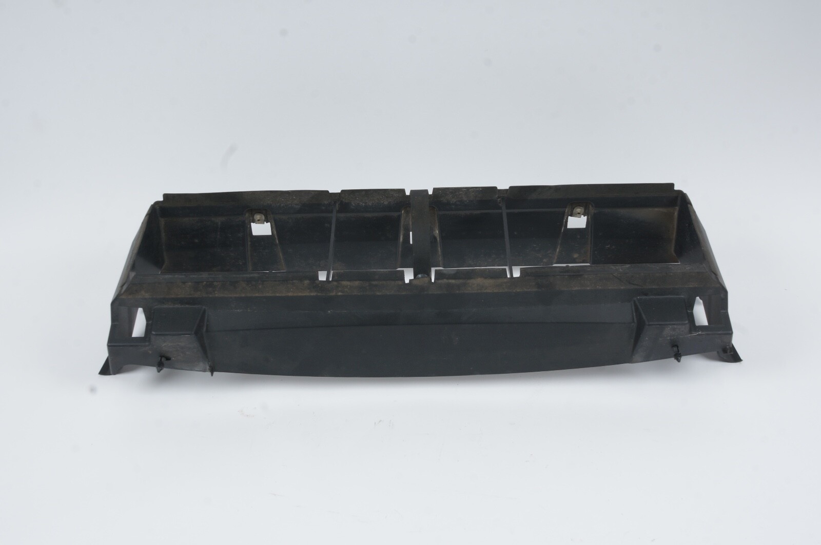 2020-2022 CADILLAC CT4 FRONT CENTER LOWER AIR DUCT GUIDE 52452141 OEM ...