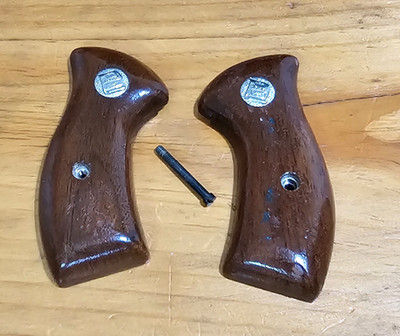 Charter Arms Factory Original Wood Revolver Grips - Bulldog Under Cover ...