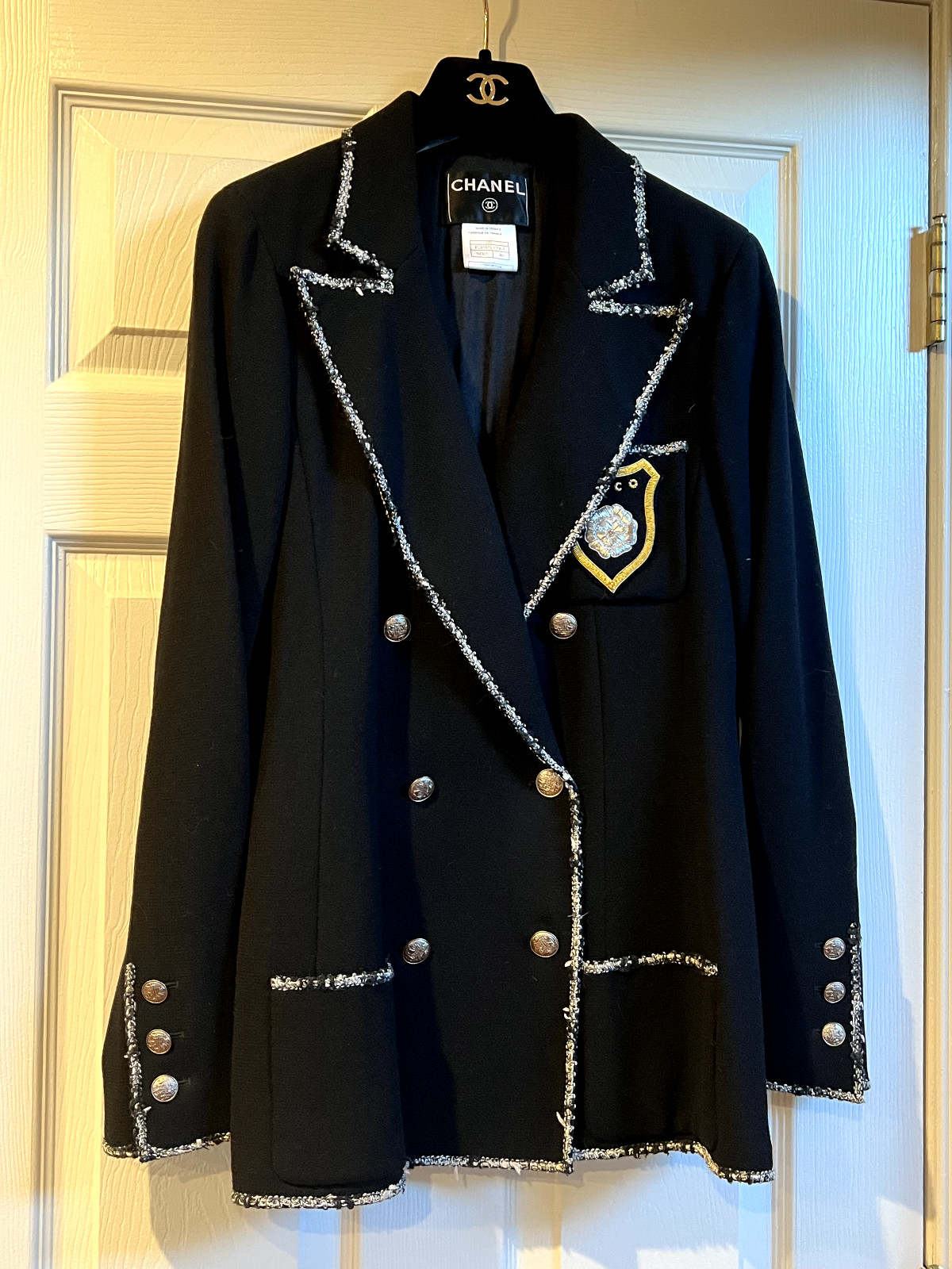 CHANEL 05C VINTAGE ICONIC BLACK TWEED JACKET GOLD CAM… - Gem